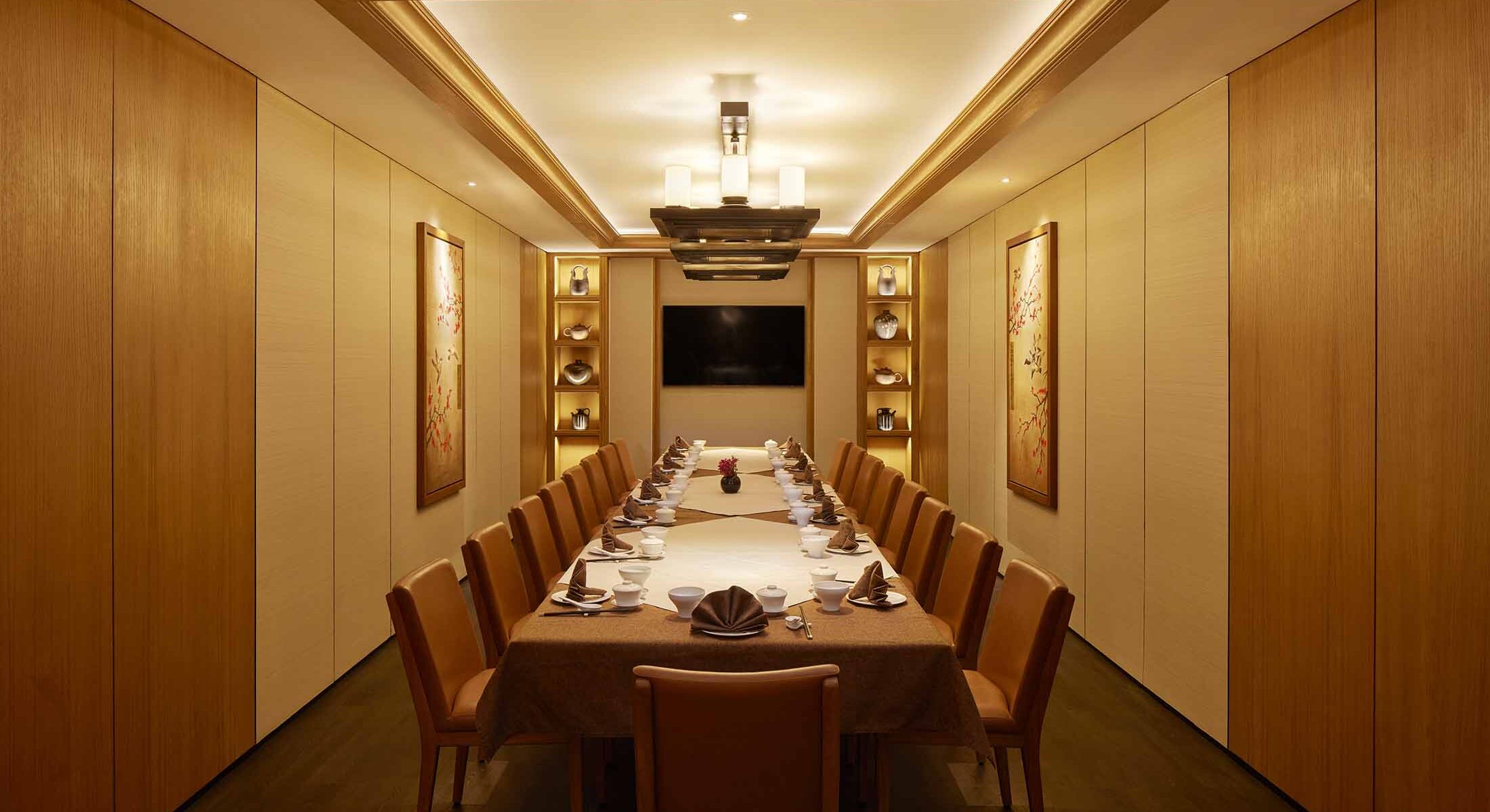 Lin 林 - Hotel Tentrem Jakarta